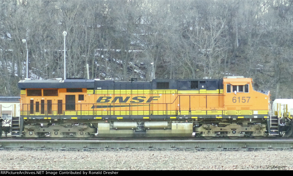 BNSF 6157